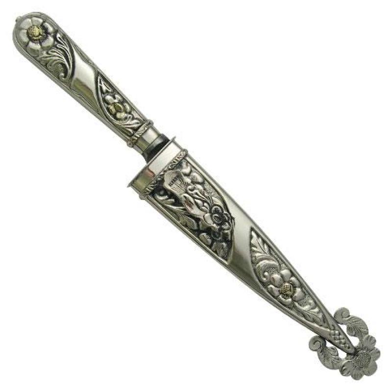 Dagas y Facones – Almacén Criollo